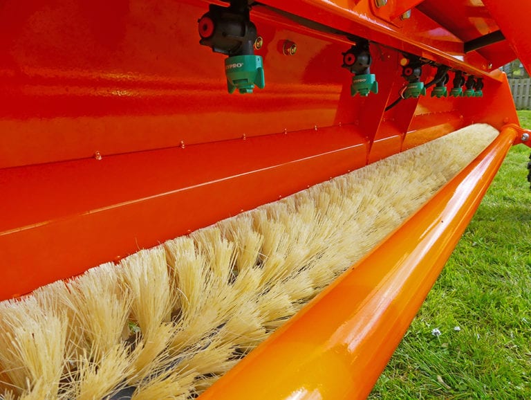 Weed Wiper W240 - Chapman Machinery