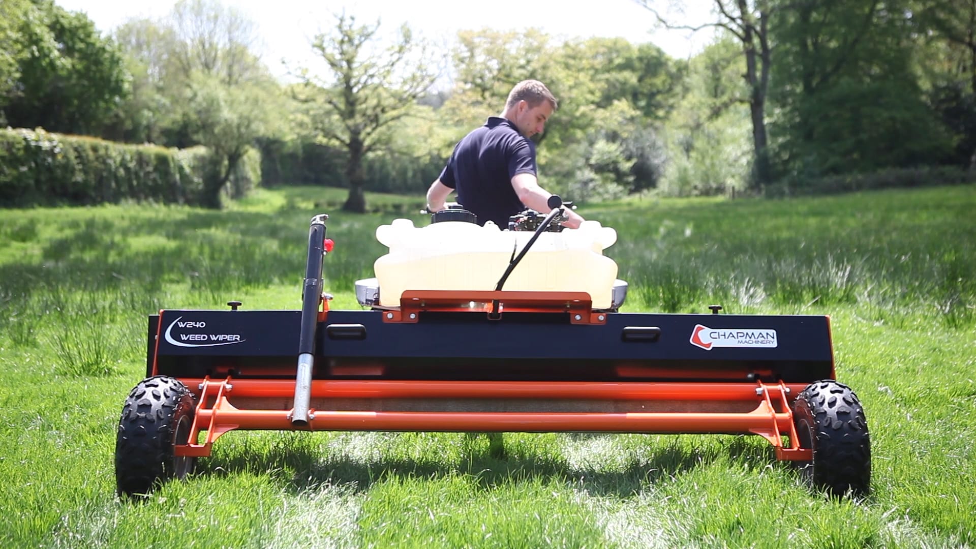 Weed Wiper W240 - Chapman Machinery